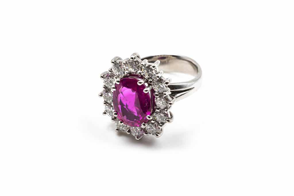 Rubin: Der Stein der Steine | The Natural Gem